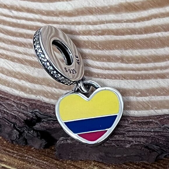 Pandora | Jewelry | Pandora Colombia Flag Exclusive Charm Heart Dangle ...